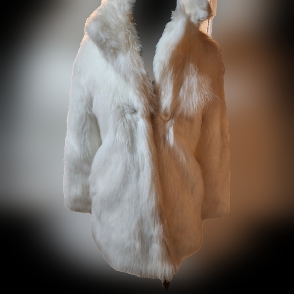 Forever 21 | Jackets & Coats | Forever 2 White Fake Fur Coat | Poshmark